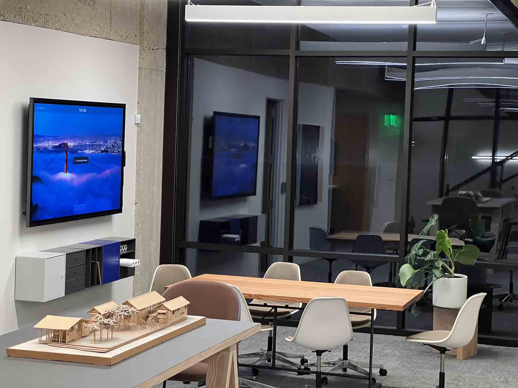 Enhancing Collaboration: Inside Lake|Flato's Wireless & Zoom-Enabled Workspace